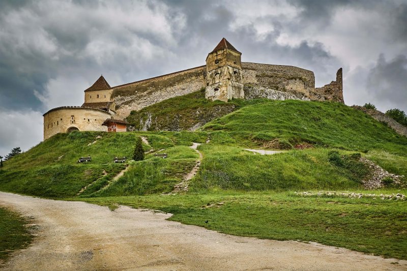 15 Obiective turistice in Predeal: Atractii si locuri de vizitat - Zi ...