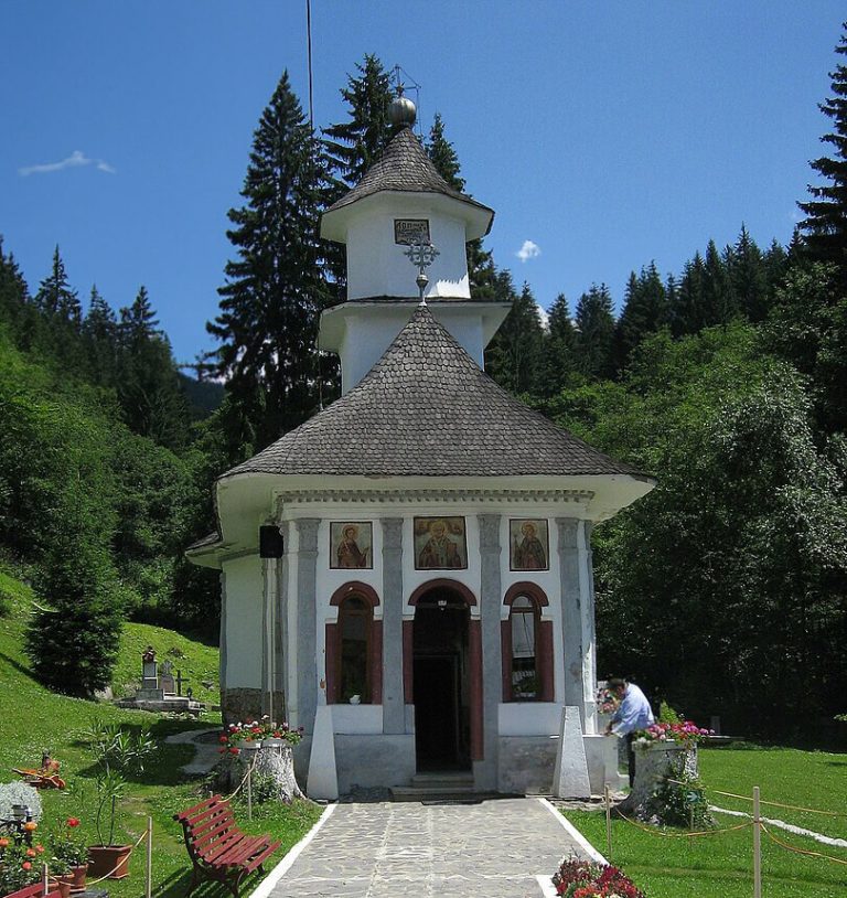 15 Obiective turistice in Predeal: Atractii si locuri de vizitat - Zi ...